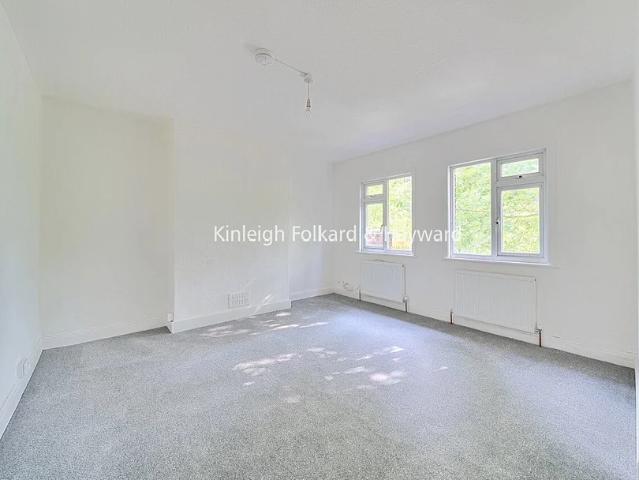 Apartment at Alexandra Avenue, Greater London
