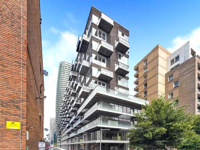 Apartment at Alexia Square, Greater London
