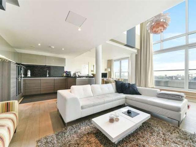 Apartment at Alexia Square, Greater London