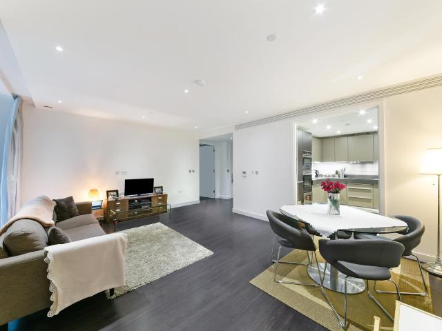 Apartment at Alie Street, Greater London