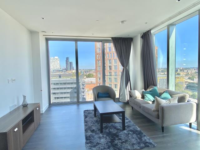 Apartment at Alie Street, Greater London