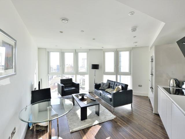 Apartment at Alie Street, Greater London