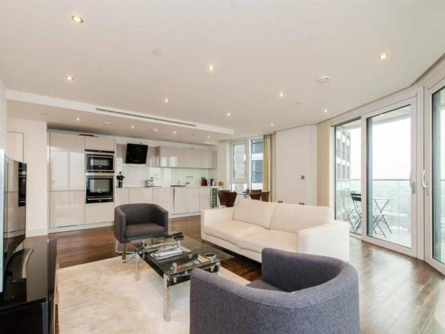 Apartment at Alie Street, Greater London