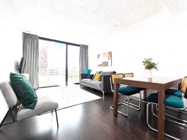 Apartment at Alie Street, Greater London