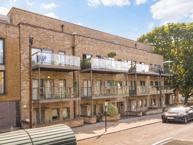 Apartment at Allcroft Road, Greater London