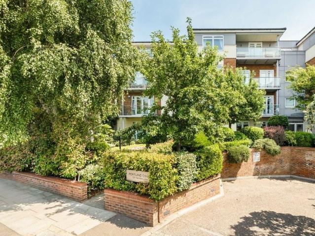 Apartment at Allandale Avenue, Greater London