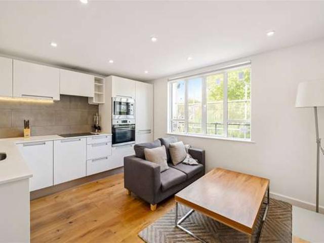 Apartment at Alleyn Court, City of Westminster