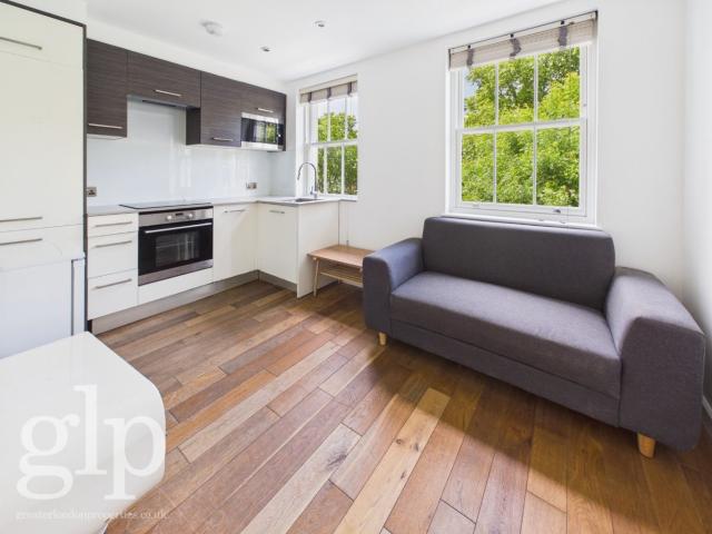 Apartment at Alleyn Court, City of Westminster