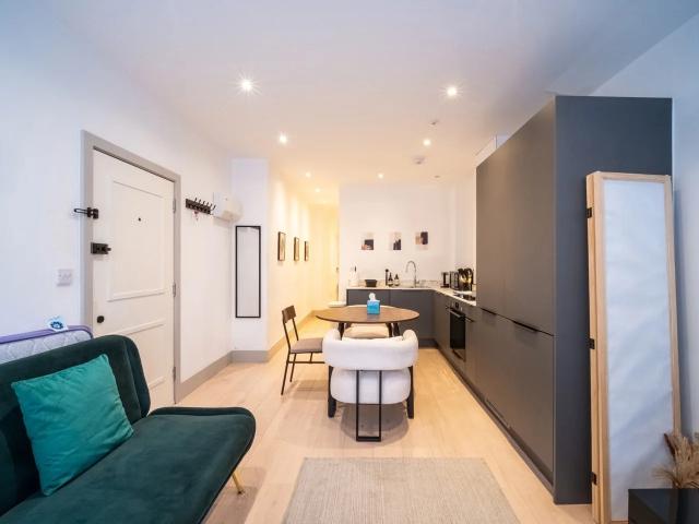 Apartment at Allitsen Road, City of Westminster