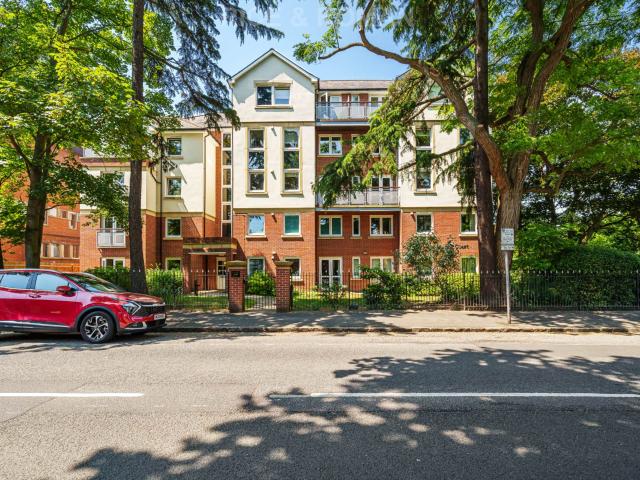 Apartment at Alma Road, Windsor