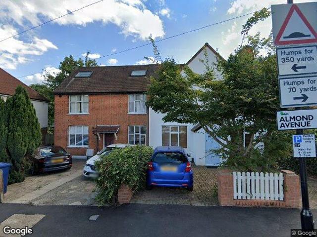 Apartment at Almond Avenue, Greater London