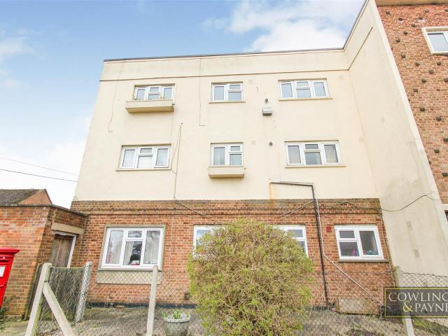 Apartment at Appletree Way, Basildon