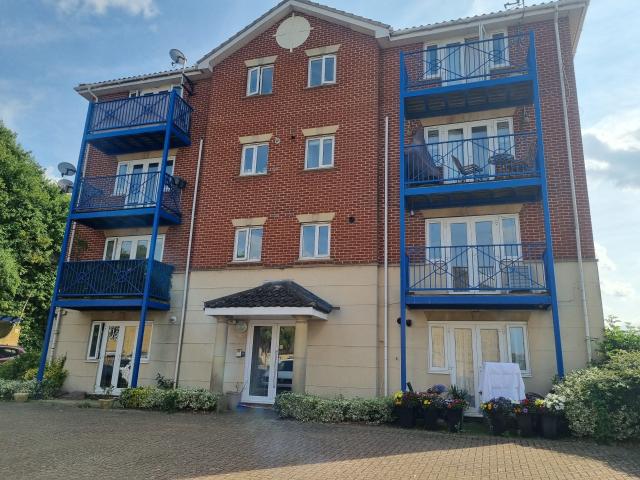 Apartment at Applecross Close, Rochester