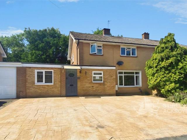 Apartment at Applegarth Avenue, Guildford