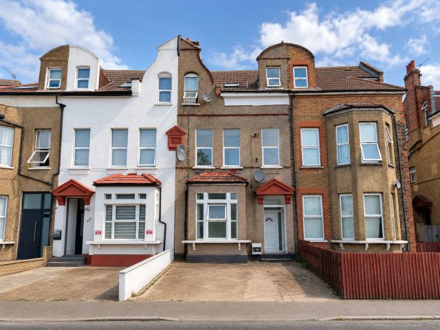 Apartment at Arthur Road, Greater London
