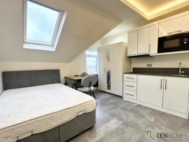 Apartment at Arthur Road, Greater London