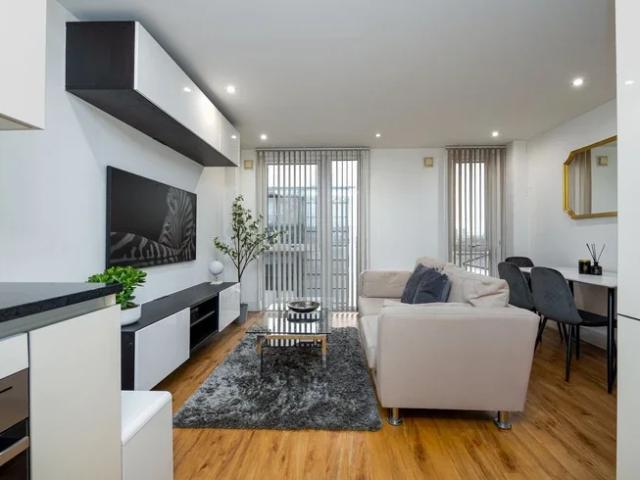 Apartment at Arthur Road, Greater London