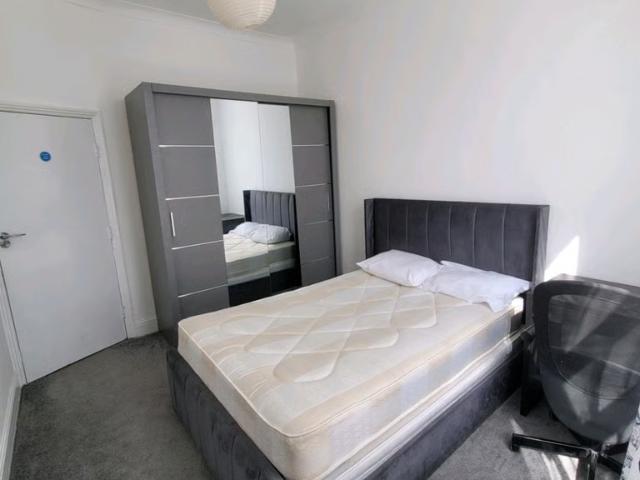 Apartment at Arcadian Gardens, Greater London