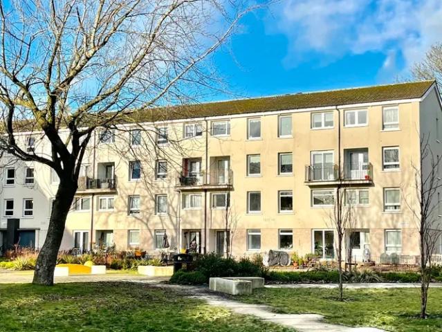 Apartment at Ardessie Place, Glasgow