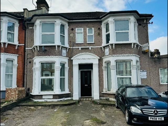 Apartment at Argyle Road, Greater London