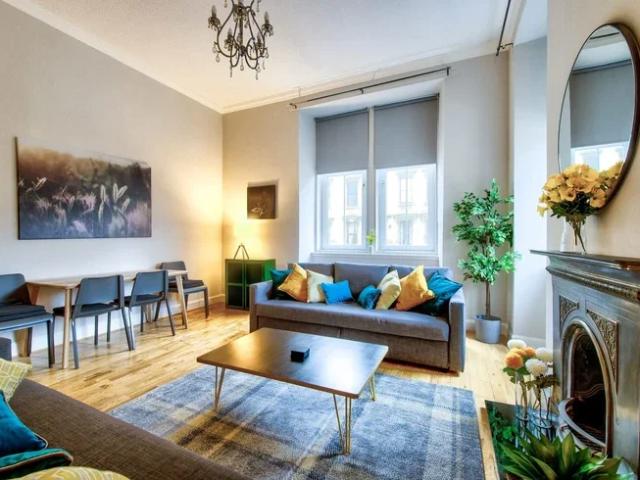 Apartment at Argyle Street, Glasgow
