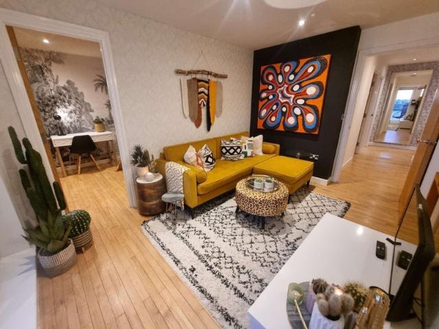 Apartment at Argyll Road, Greater London