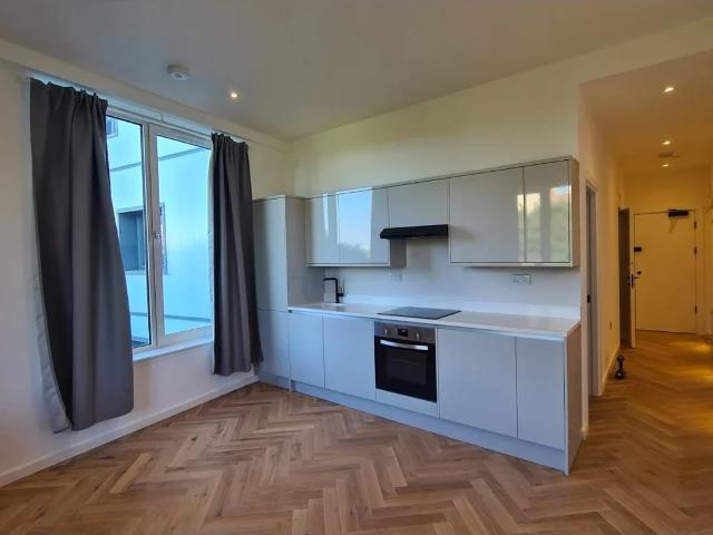 Apartment at Arklow Road, Greater London
