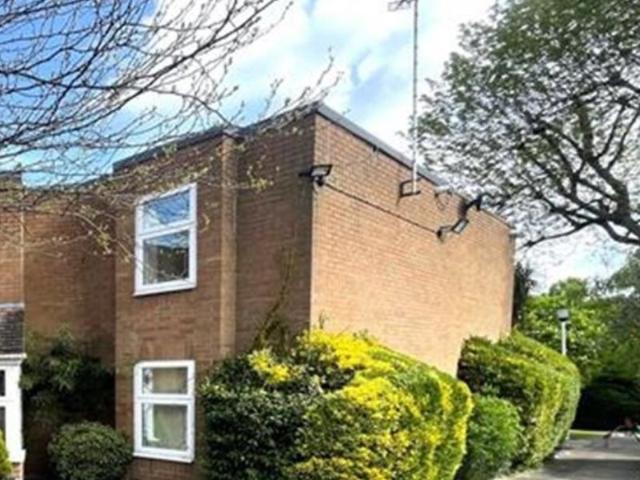 Room at Arlington Road, Greater London