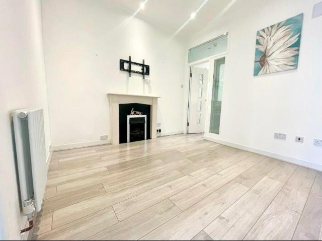 Apartment at Arnold Road, Greater London