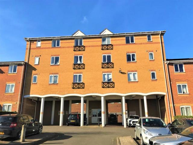 Apartment at Ascot Court, Rushmoor