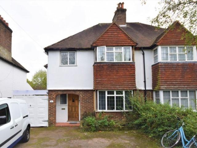 Apartment at Ash Grove, Guildford