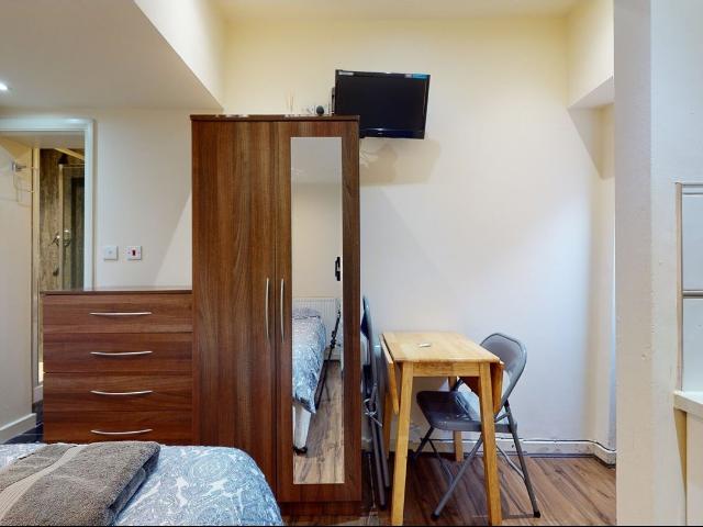 Apartment at Ash Grove, Greater London
