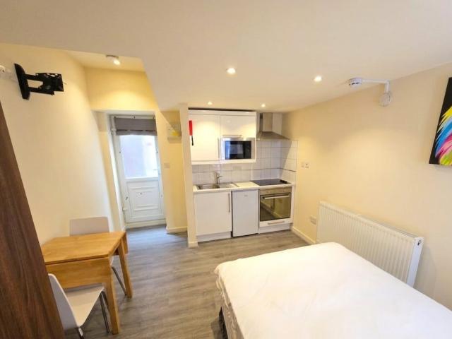 Apartment at Ash Grove, Greater London