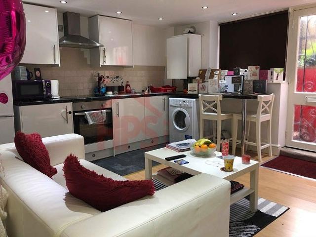 Apartment at Ash Road, Leeds