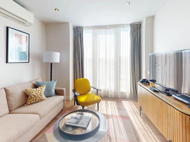 Apartment at Ashburn Place, Greater London