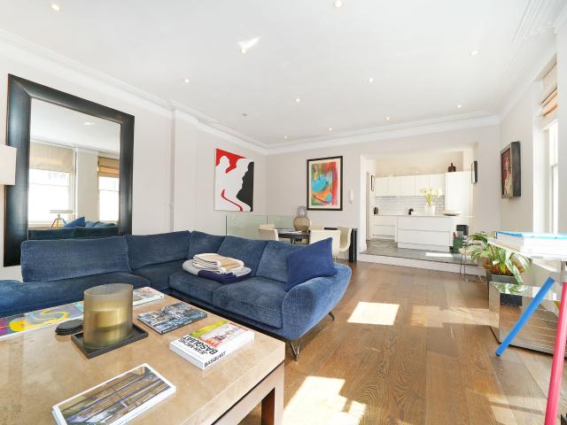 Apartment at Ashburn Place, Greater London