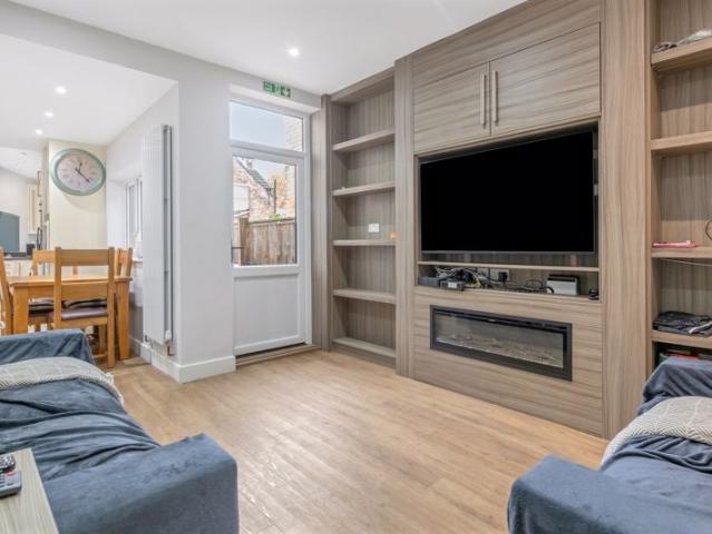 Apartment at Ashburnham Avenue, Nottingham