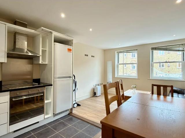Apartment at Ashburnham Grove, Greater London