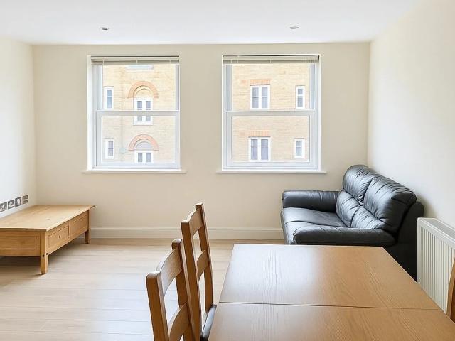 Apartment at Ashburnham Place, Greater London