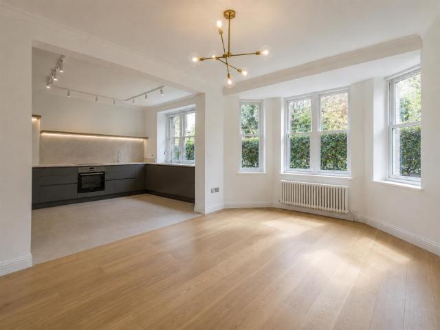 Apartment at Ashburnham Road, Greater London