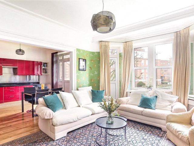 Apartment at Ashburnham Road, Greater London