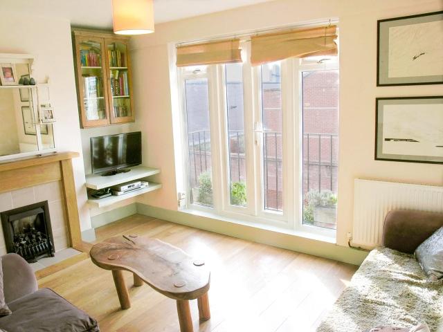Apartment at Ashford Street, Greater London