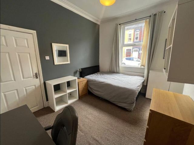 Apartment at Ashford Street, Stoke on Trent