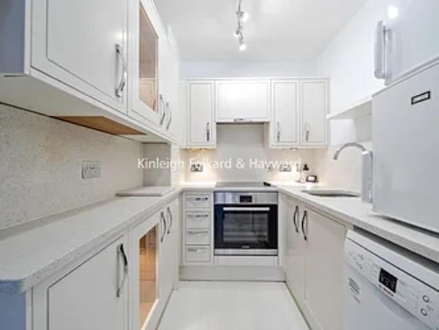 Apartment at Ashfield Lane, Greater London