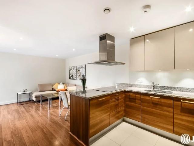 Apartment at Ashfield Road, Greater London