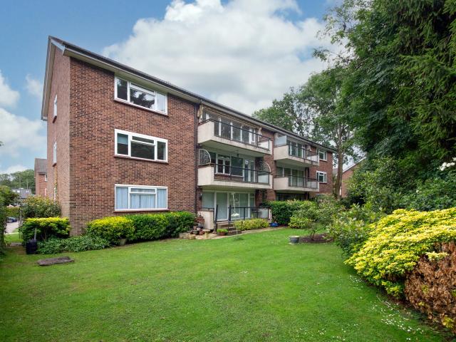 Apartment at Ashley Lane, Greater London