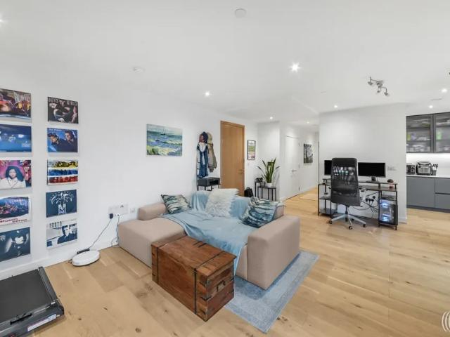 Apartment at Ashley Road, Greater London