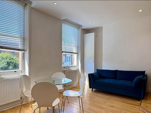 Apartment at Ashmore Road, City of Westminster
