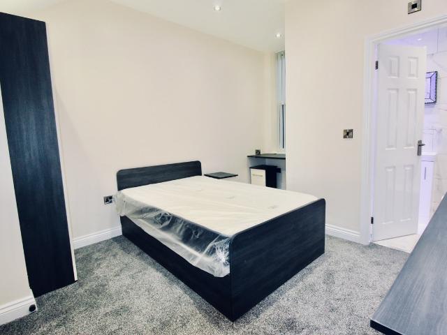 Apartment at Ashwood Terrace, Leeds