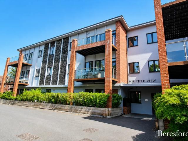 Apartment at Ashwells Road, Brentwood